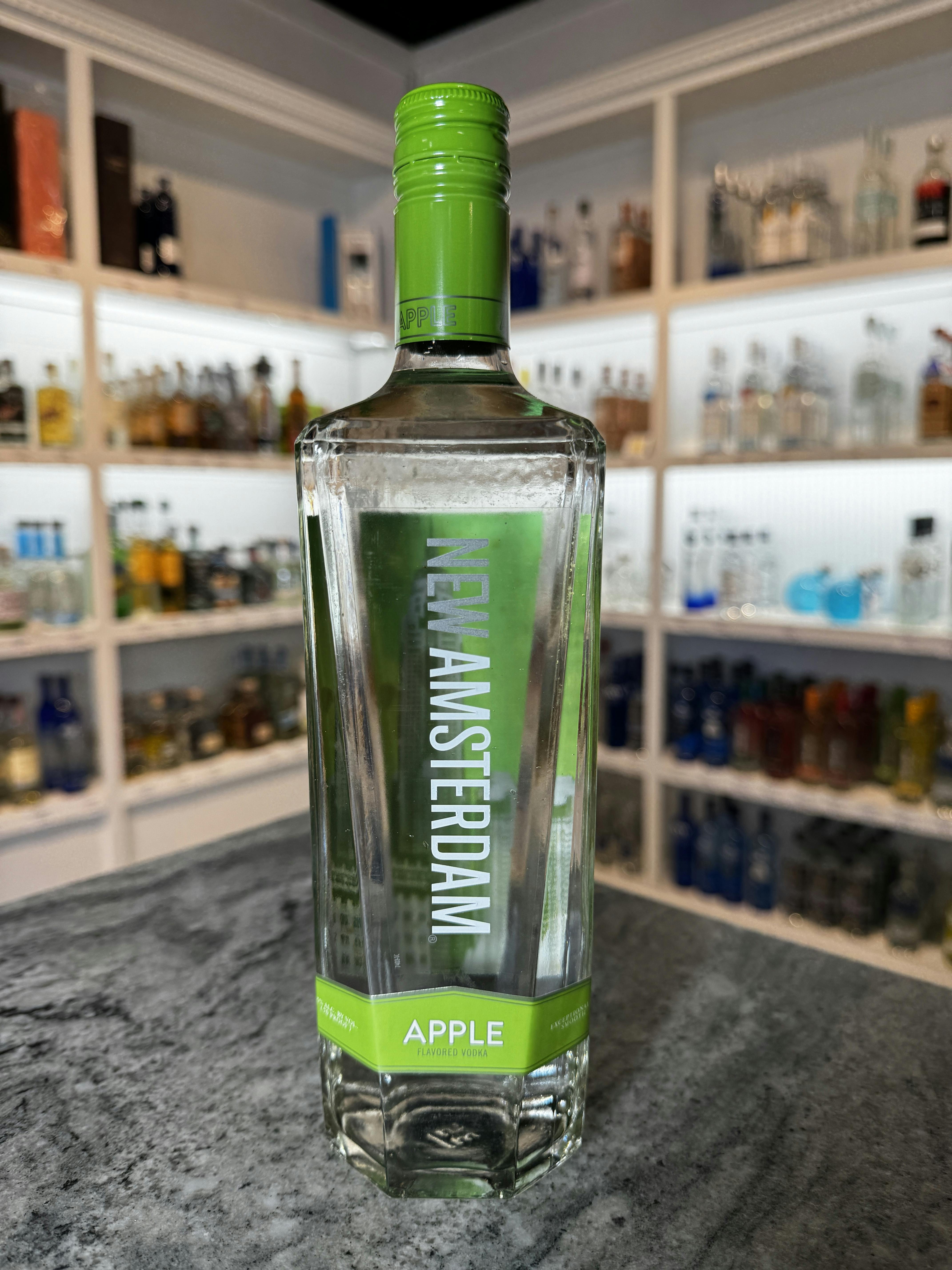 New Amsterdam APPLE VODKA 70 PR. 750ml - Tonic Bottle & Cork